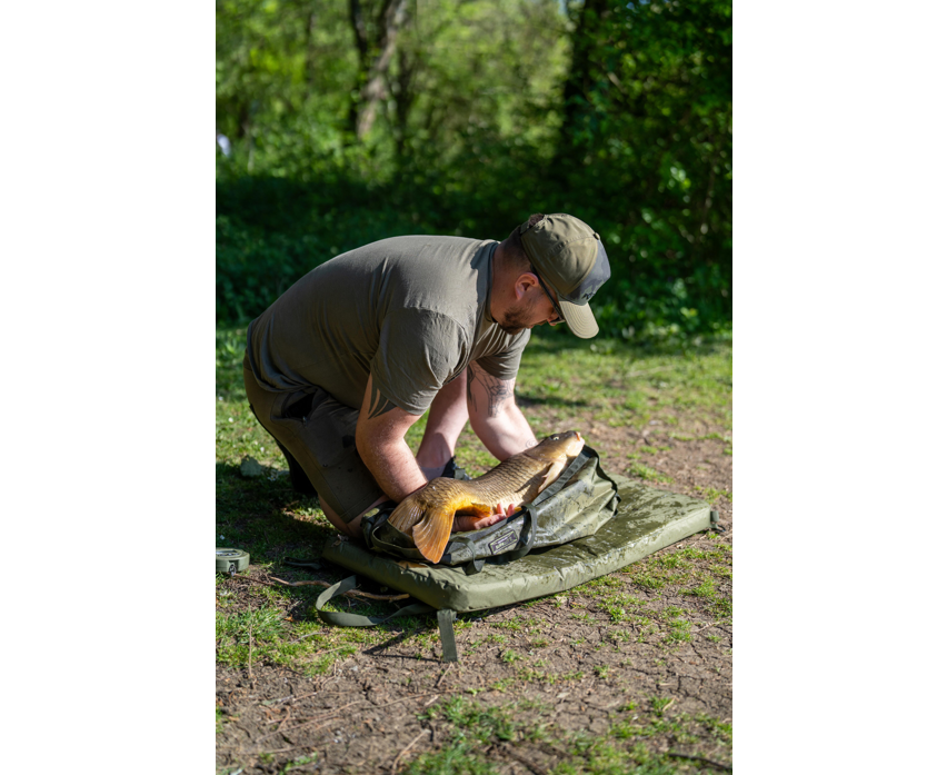 Korum Supa Lite Fishcare Set | Unhooking Mats by Korum – Big Carp Tackle